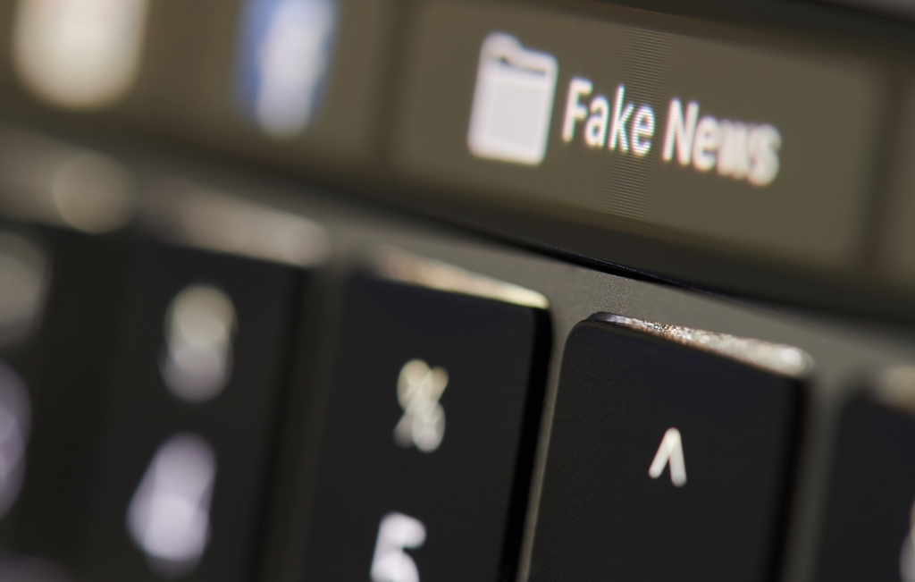 Emocje napędzają medyczną dezinformację - Wywiady - Kurier - Medycyna ...